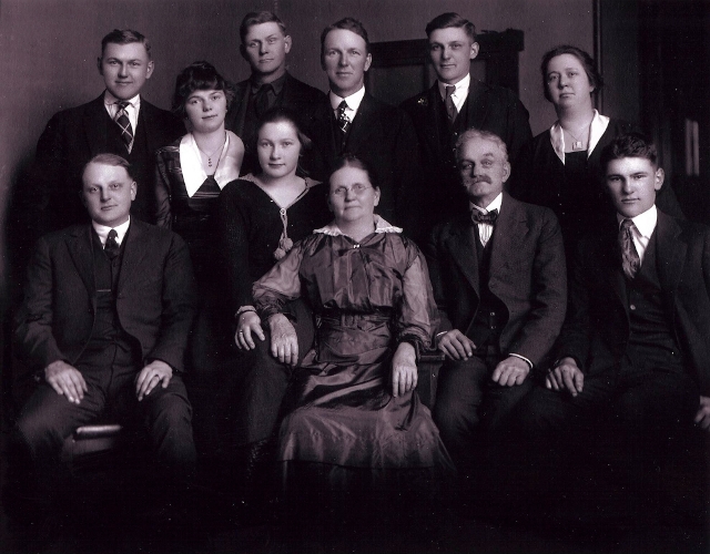 Mertz Genealogy | Old Family Photos